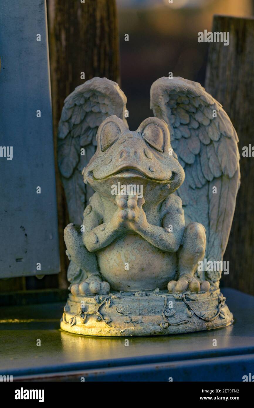 Angel frog, garden ornament Stock Photo - Alamy
