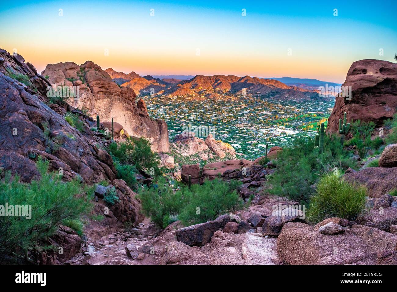 Camelback mountain phoenix arizona hi-res stock photography and images ...