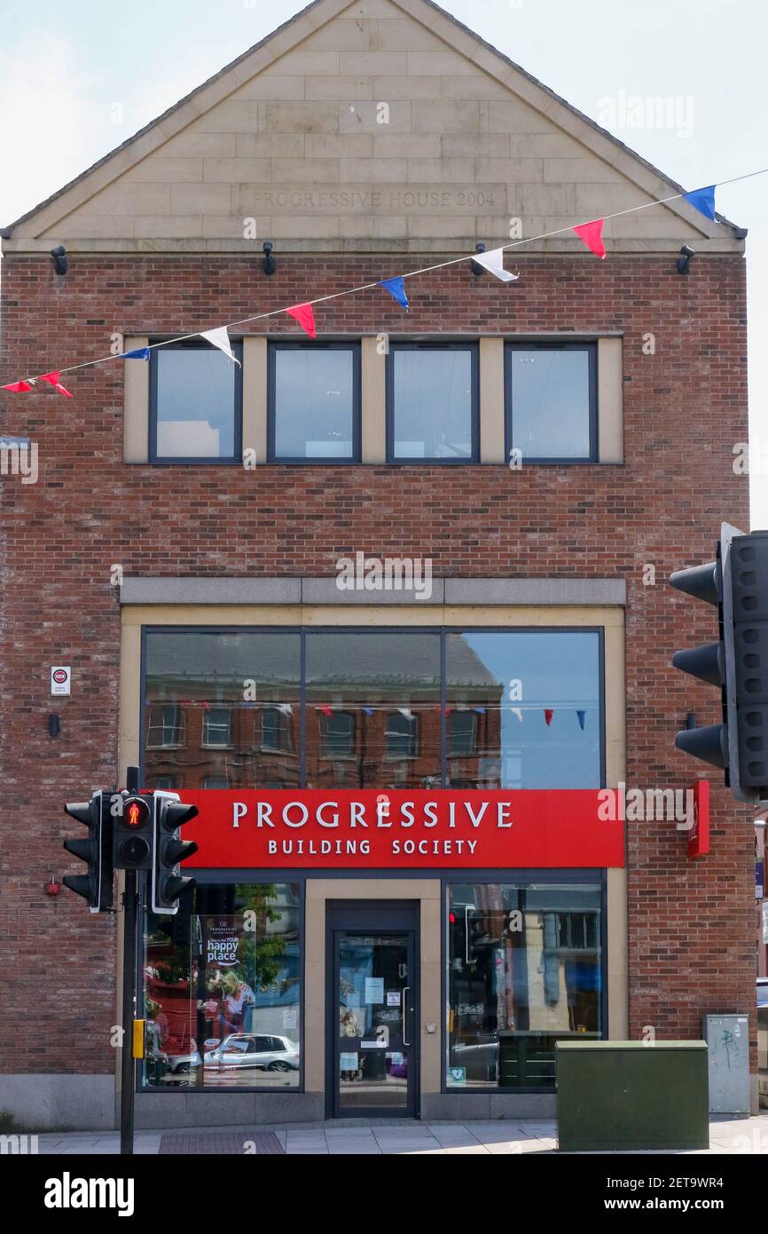 Progressive building society portadown hi-res stock photography and ...