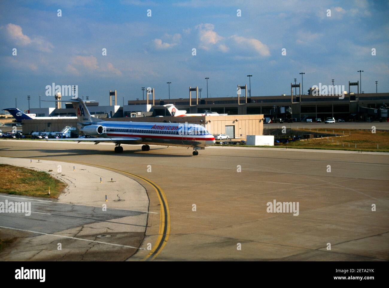 Dallas fort worth airport hi-res stock photography and images - Alamy