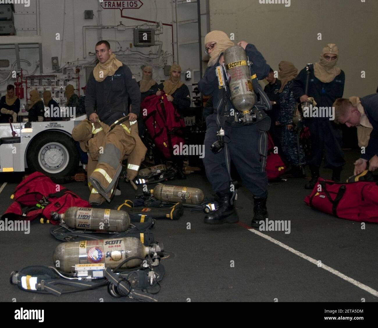 Peleliu conducts flying squad drill 120602 Stock Photo - Alamy