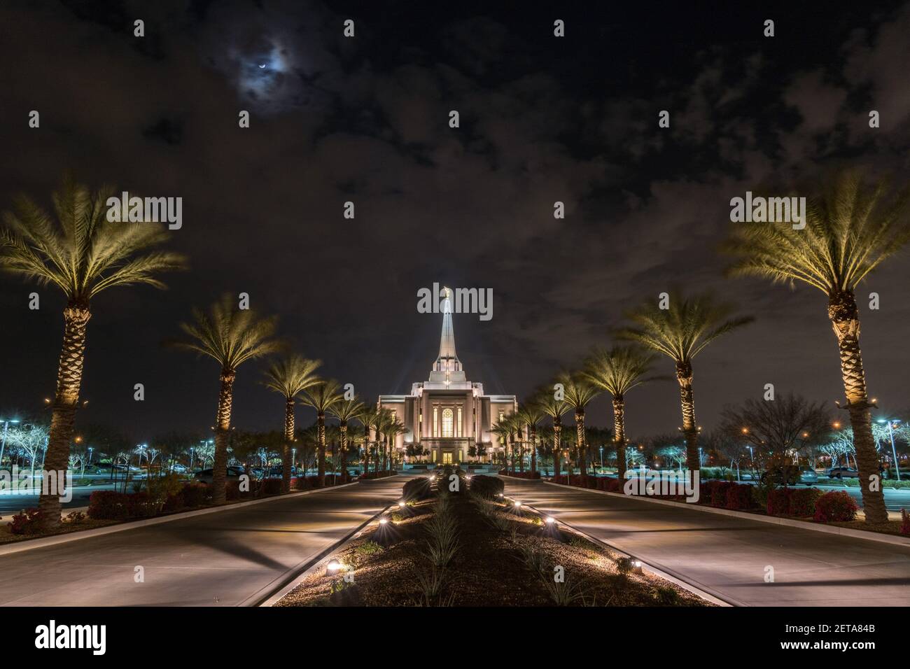 Gilbert arizona temple hi-res stock photography and images - Alamy