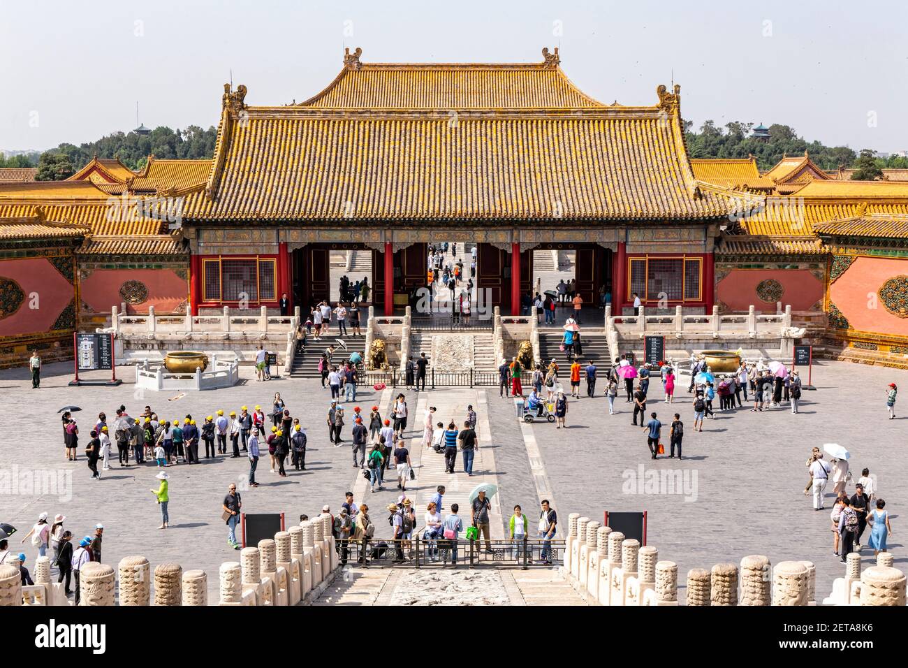 China emperor court hi-res stock photography and images - Alamy