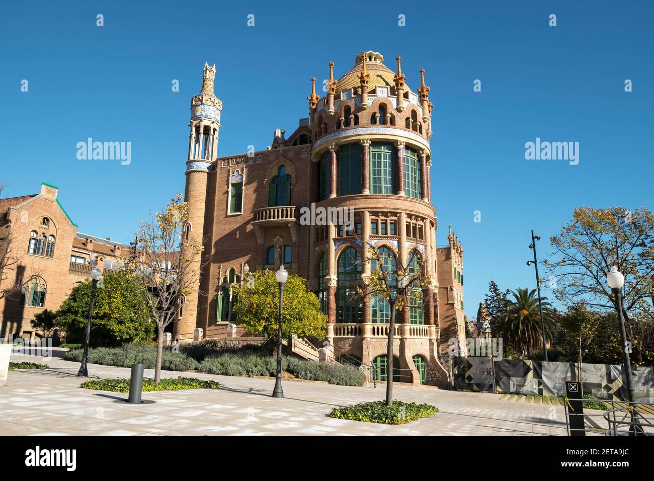 Identical buildings hi-res stock photography and images - Alamy
