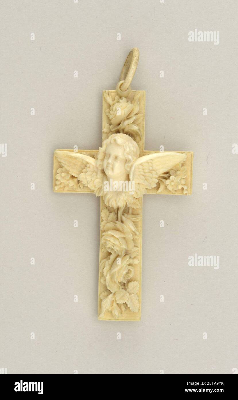 Pendant ivory cross hi-res stock photography and images - Alamy