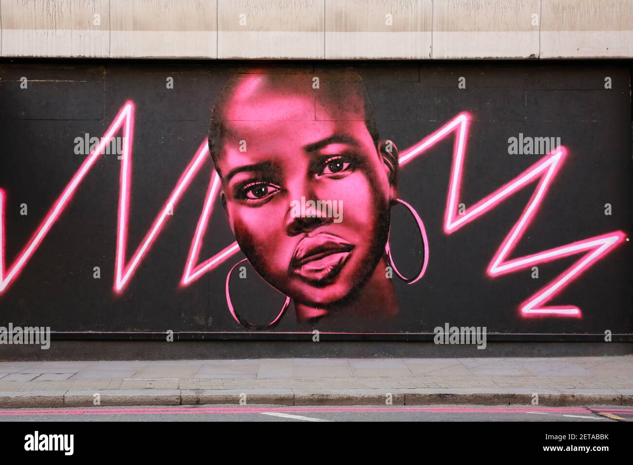 Woman spray painting hi-res stock photography and images - Alamy