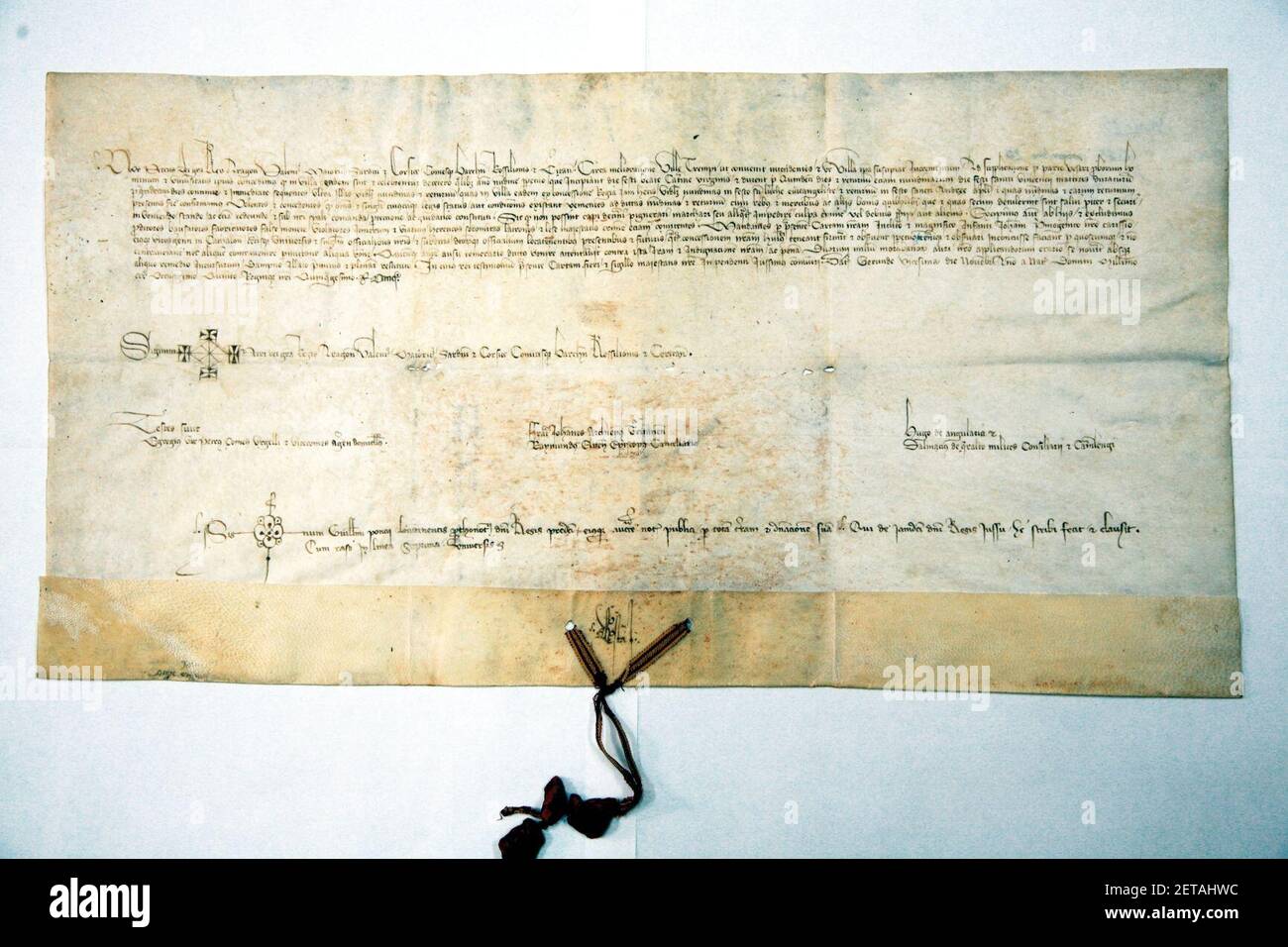 Pergamí nº 35 de la col·lecció de pergamins de l’Arxiu Municipal de ...