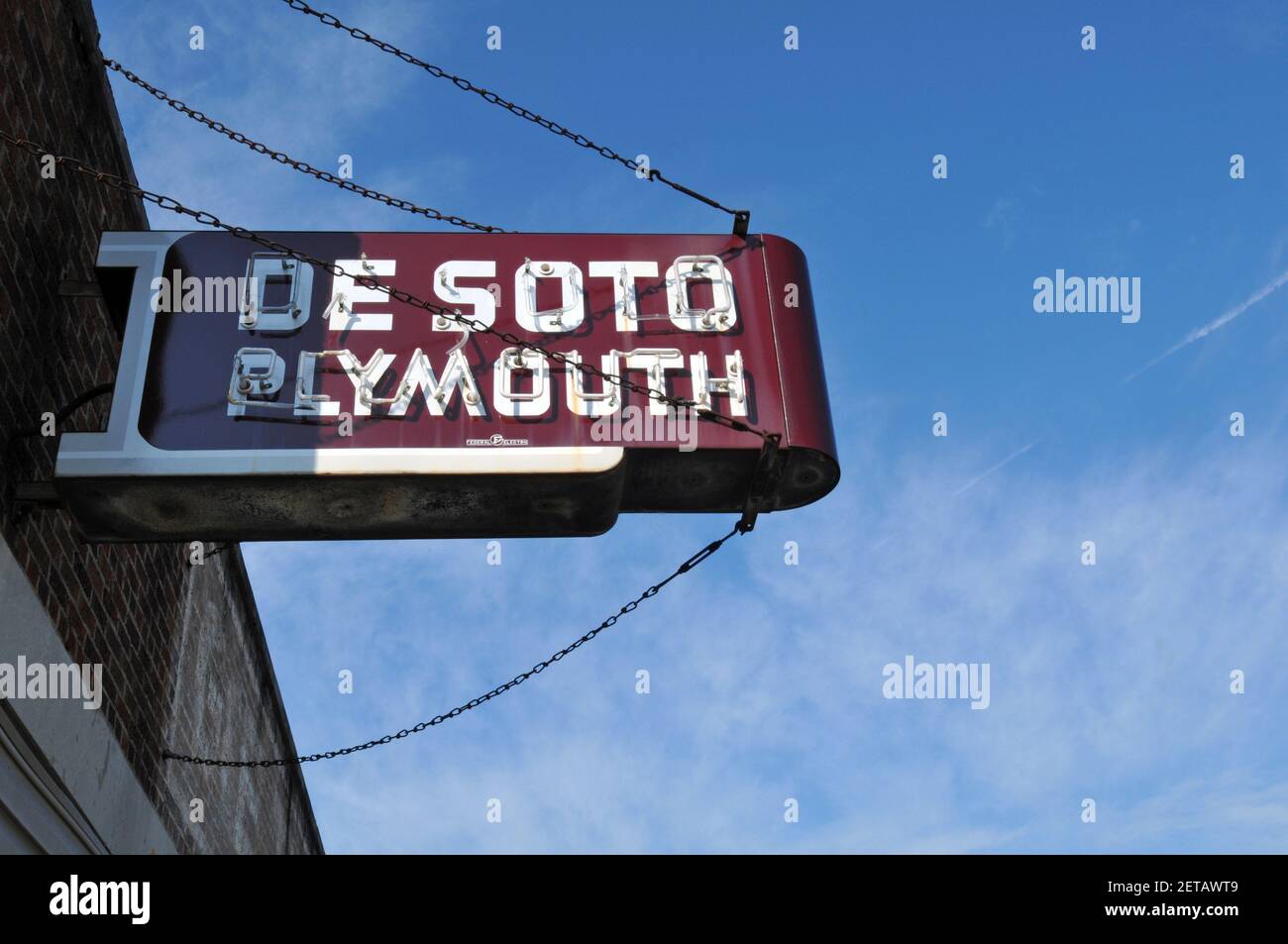 Neon advertising sign hi-res stock photography and images - Alamy
