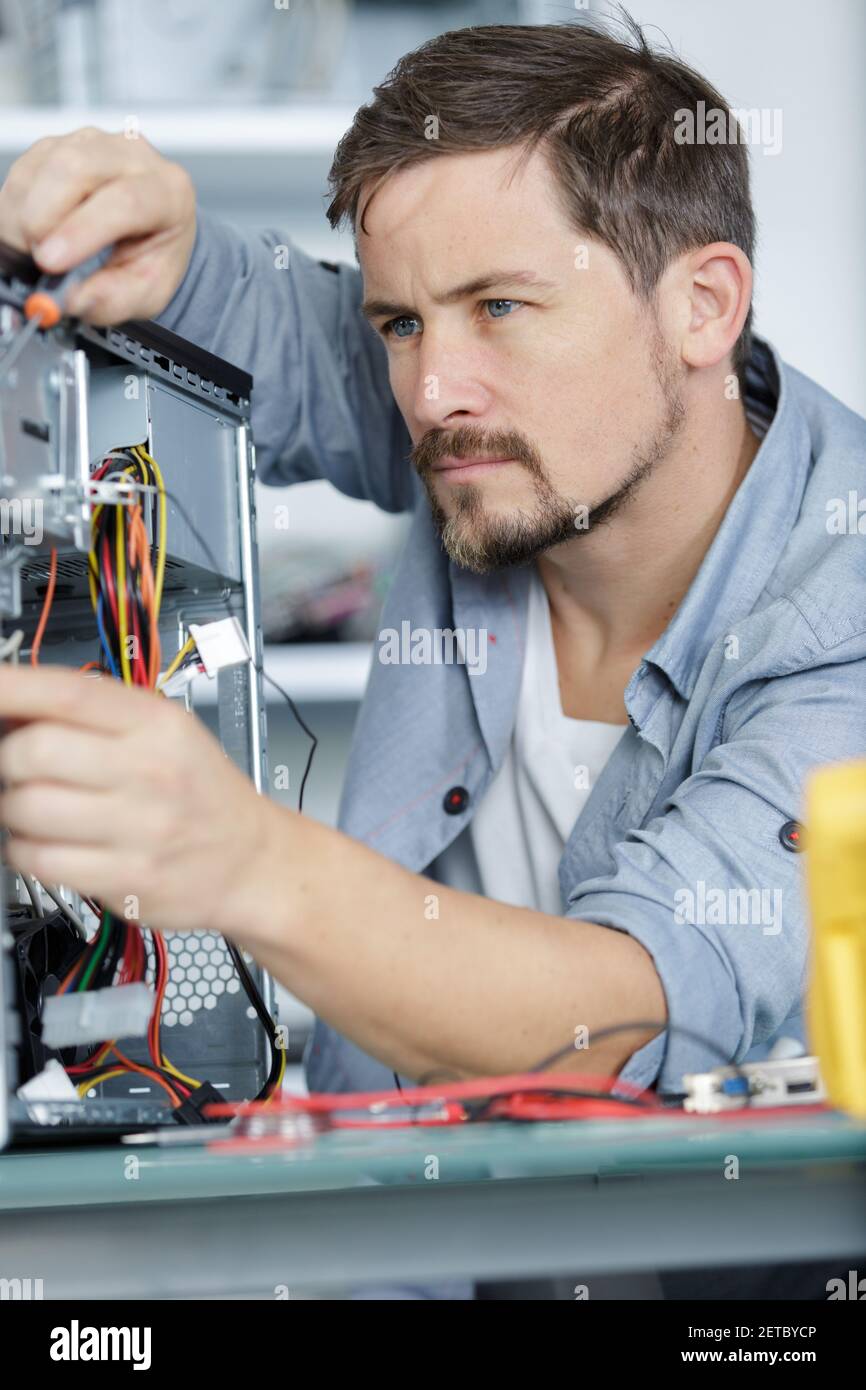 Network dismantling hi-res stock photography and images - Alamy