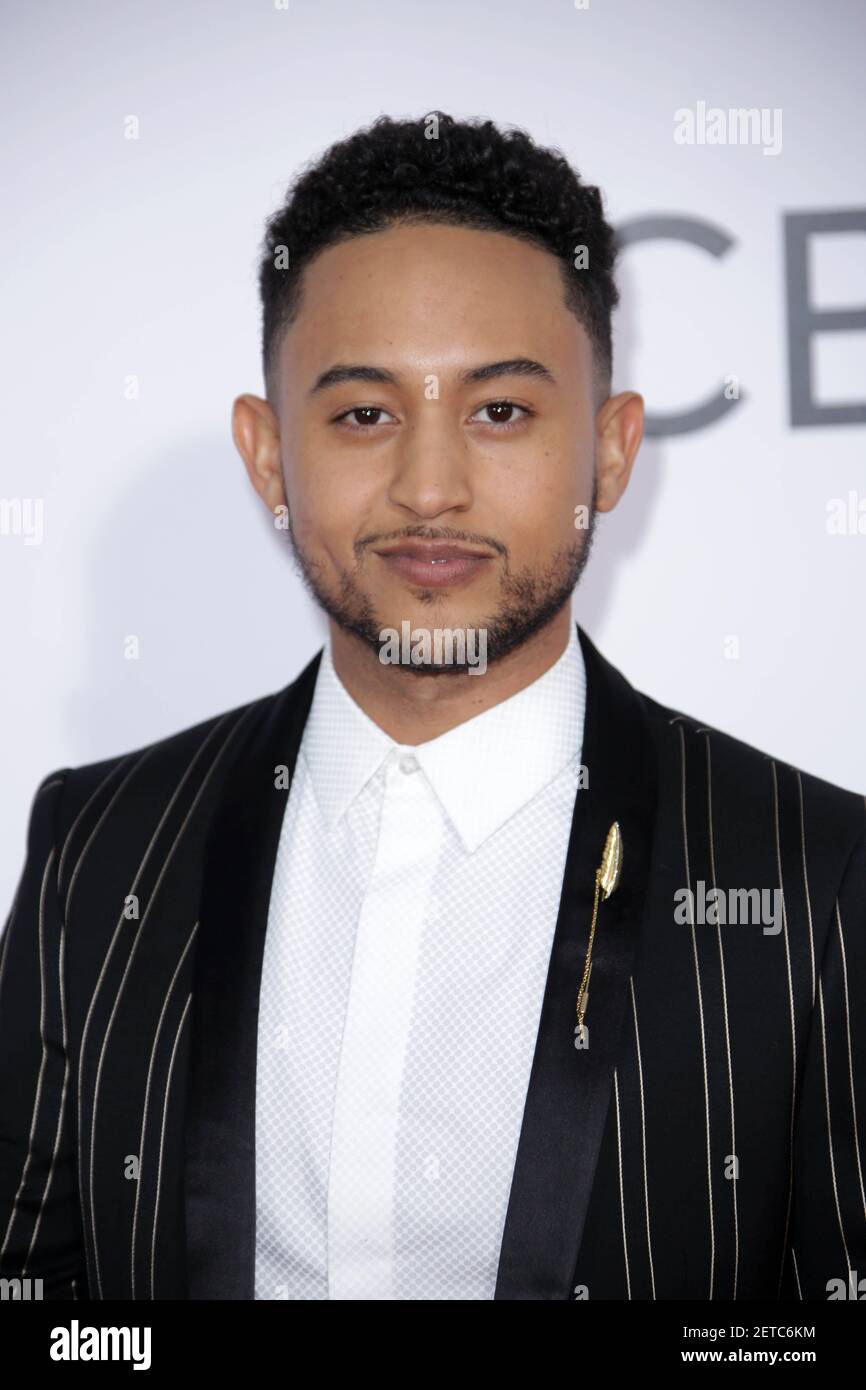 Tahj Mowry at the 42nd Annual People's Choice Awards Arrivals at the ...