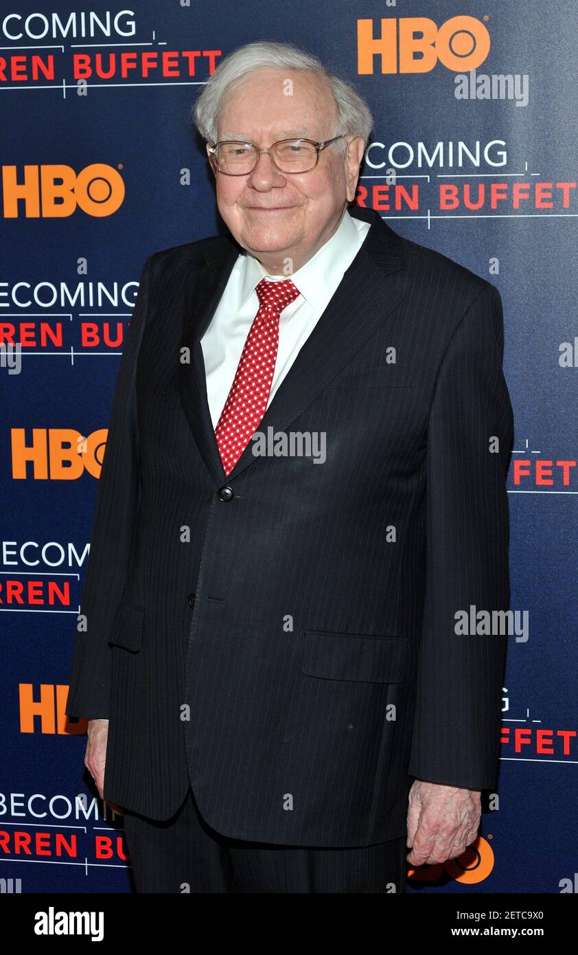 Investor Warren Buffett attends the world premiere of "Becoming Warren ...