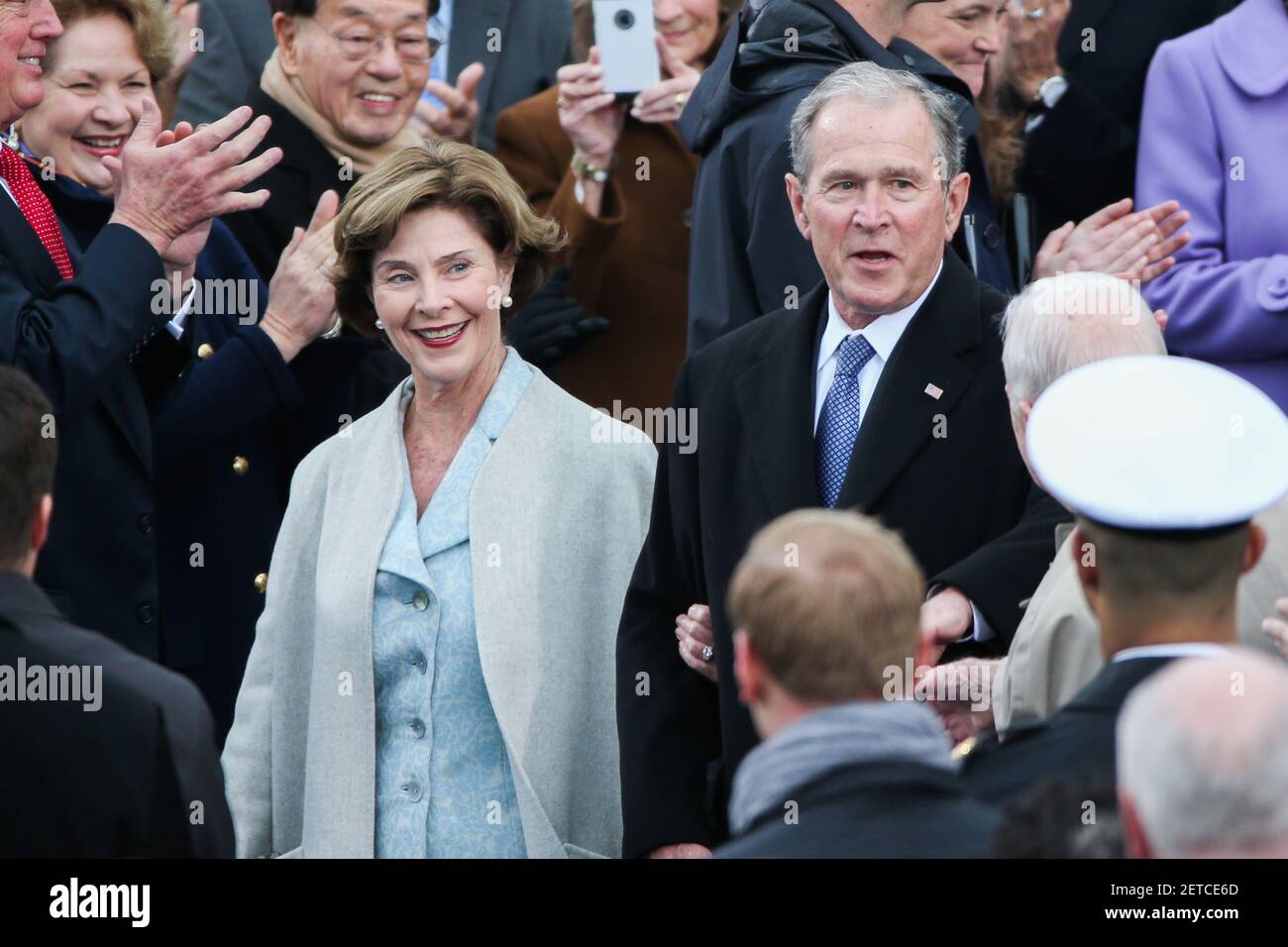 Laura Bush and President George W. Bush arrive for the Presidential ...