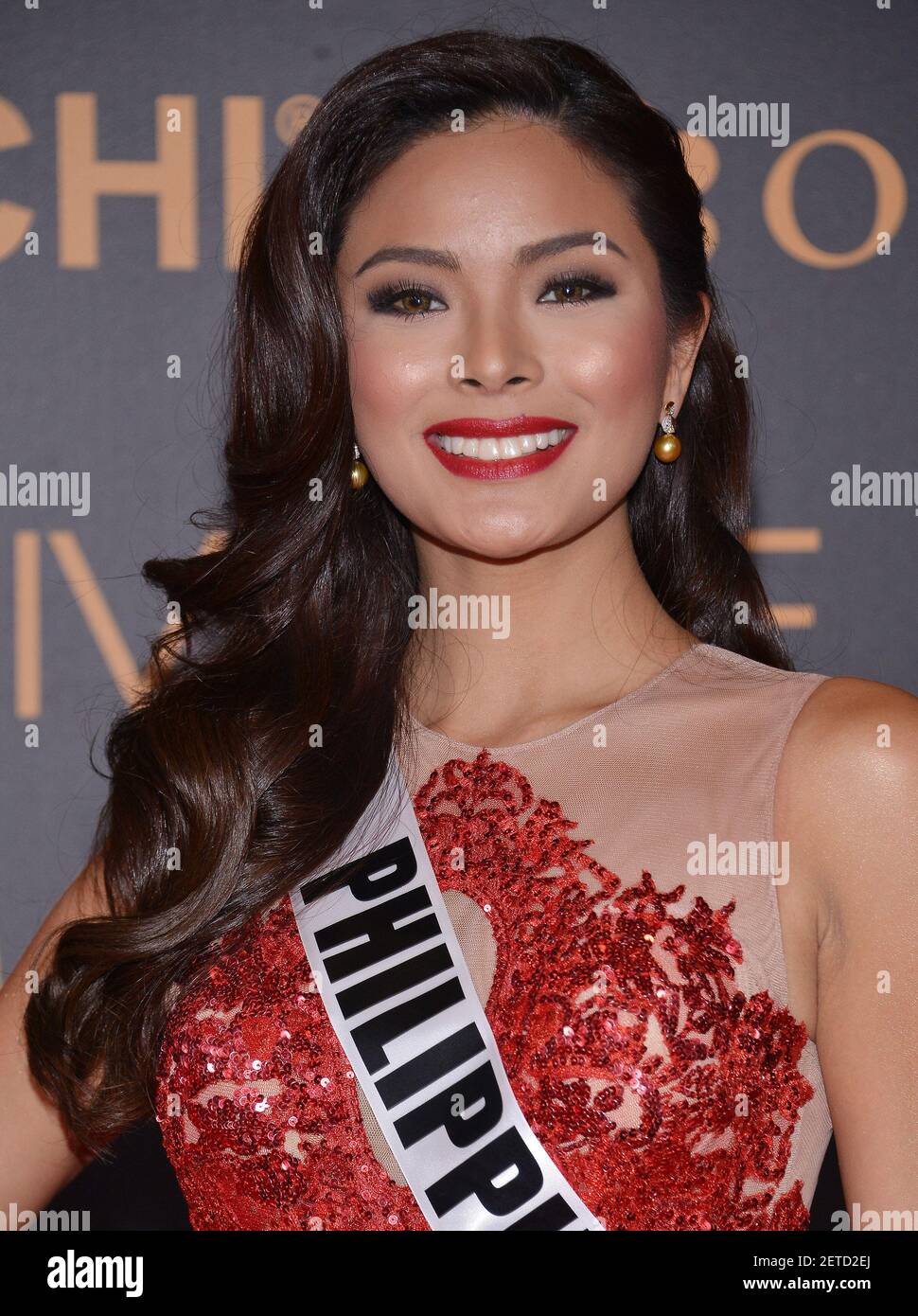 Miss Philippines Maxine Medina arrives at the 65th Miss Universe Red ...