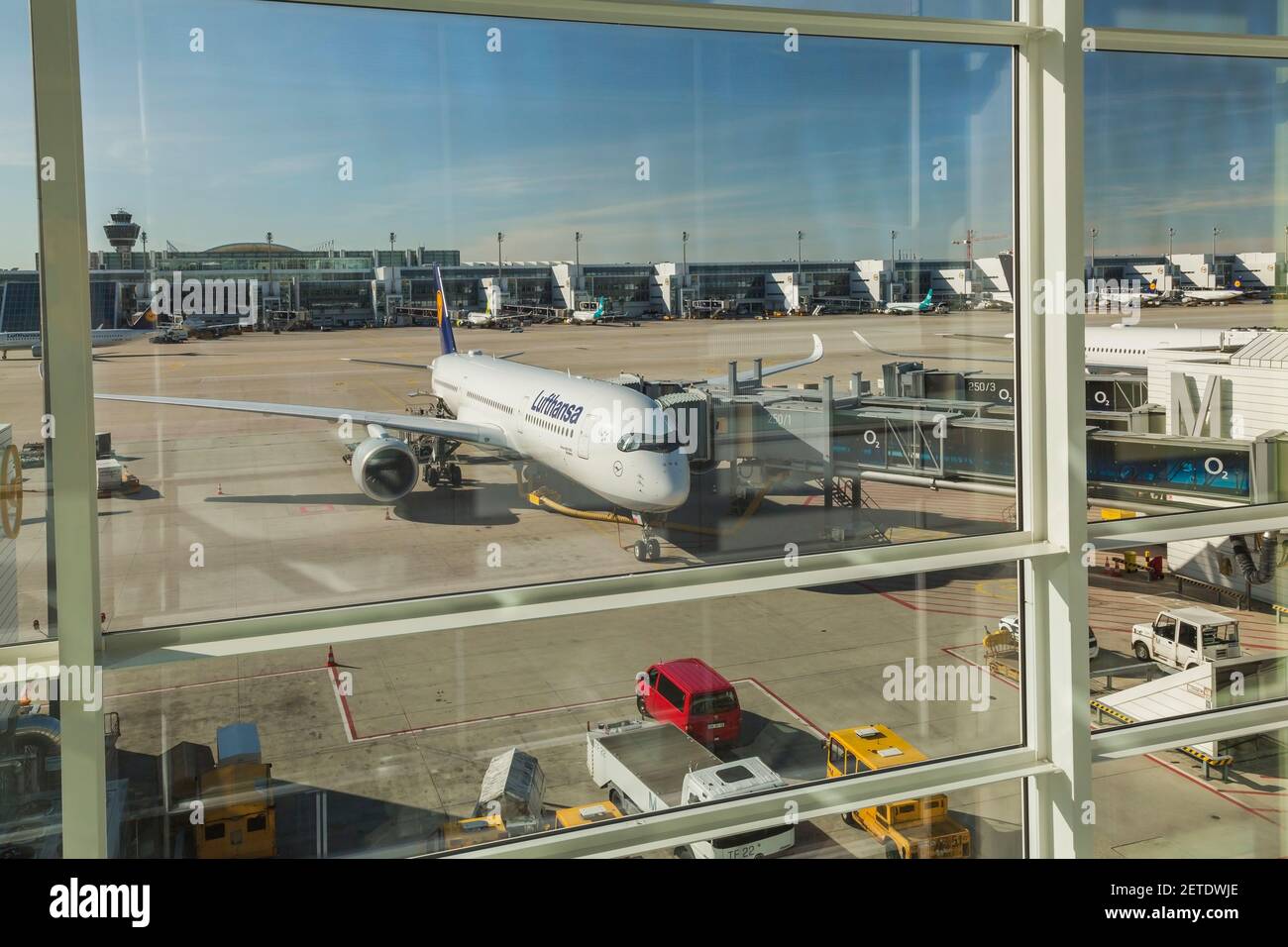 Munich airport gate hi-res stock photography and images - Alamy