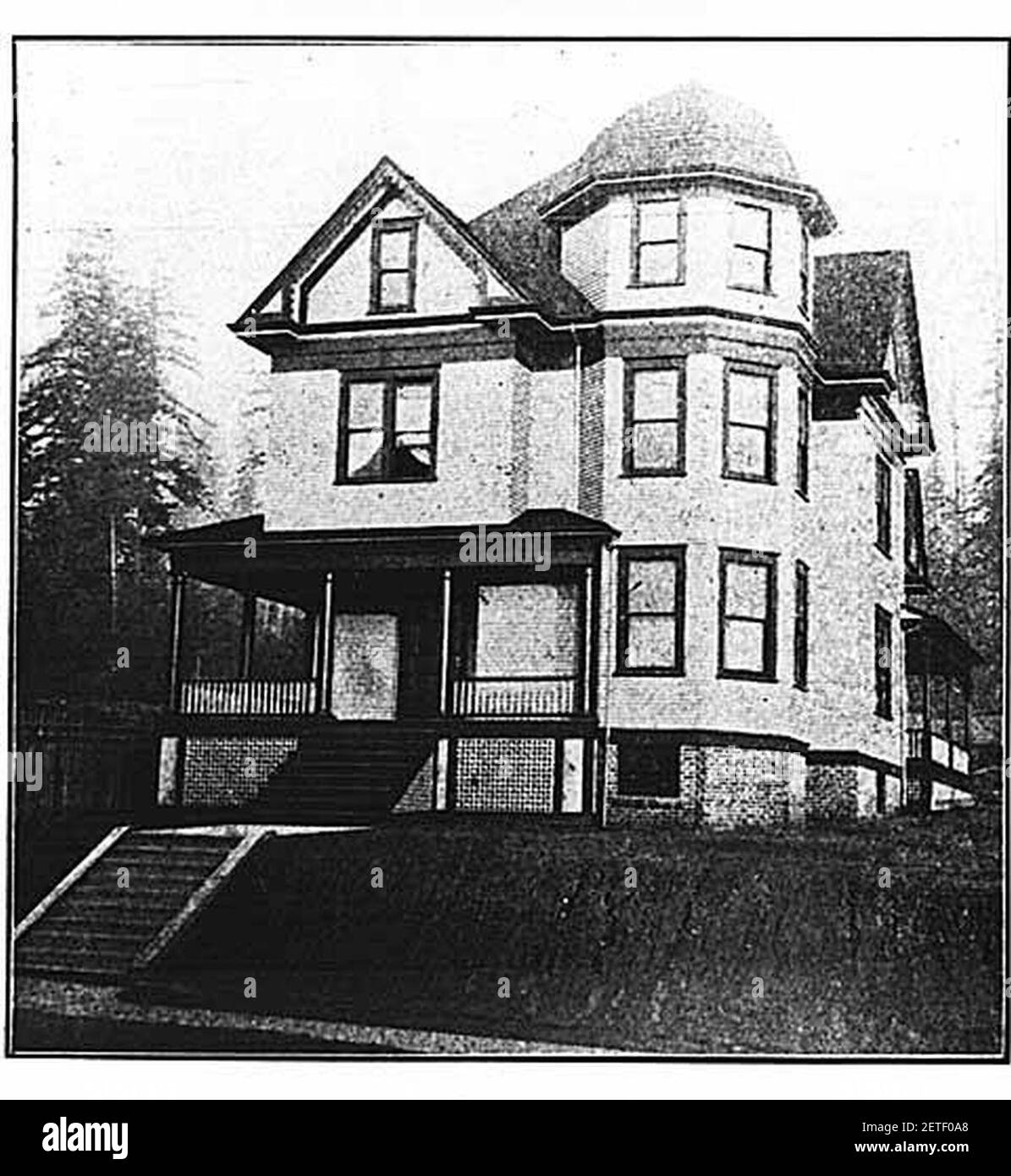 Fraternity house exterior hi-res stock photography and images - Alamy