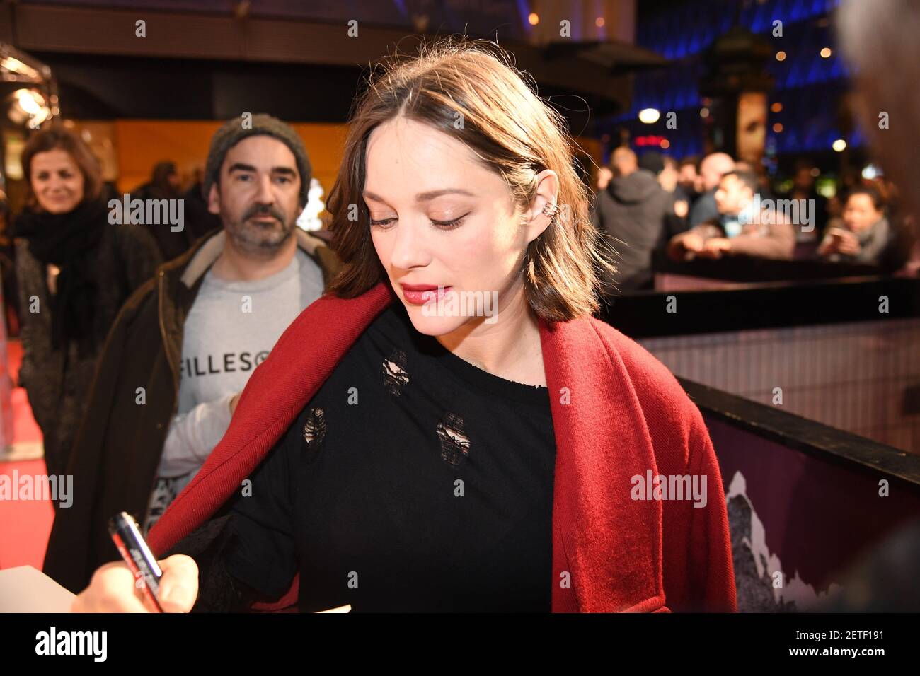 Marion Cotillard attends the Premiere of the movie "Rock'n Roll" at the ...