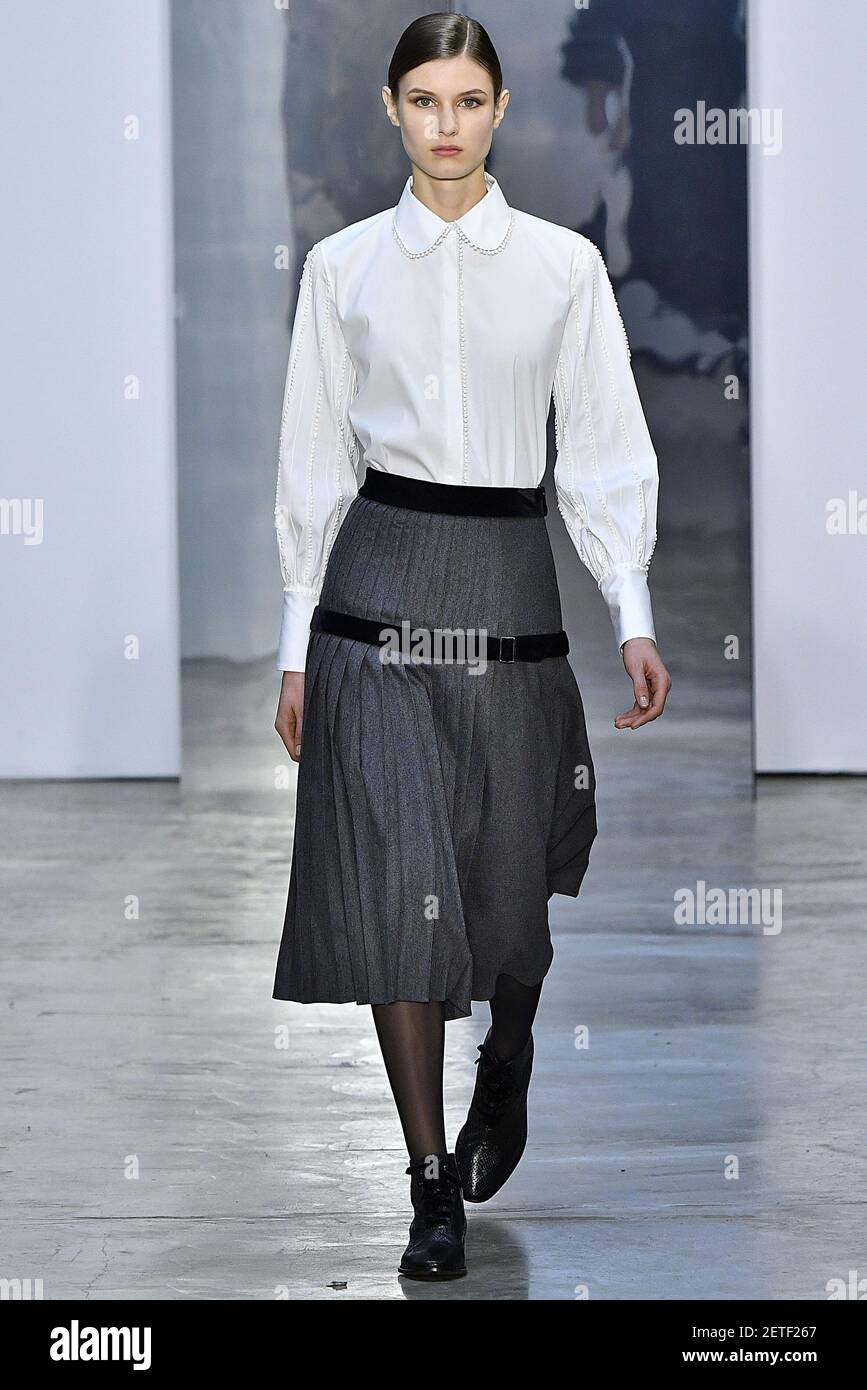 Model Alicia Holtz walks on the runway during the Carolina Herrera ...