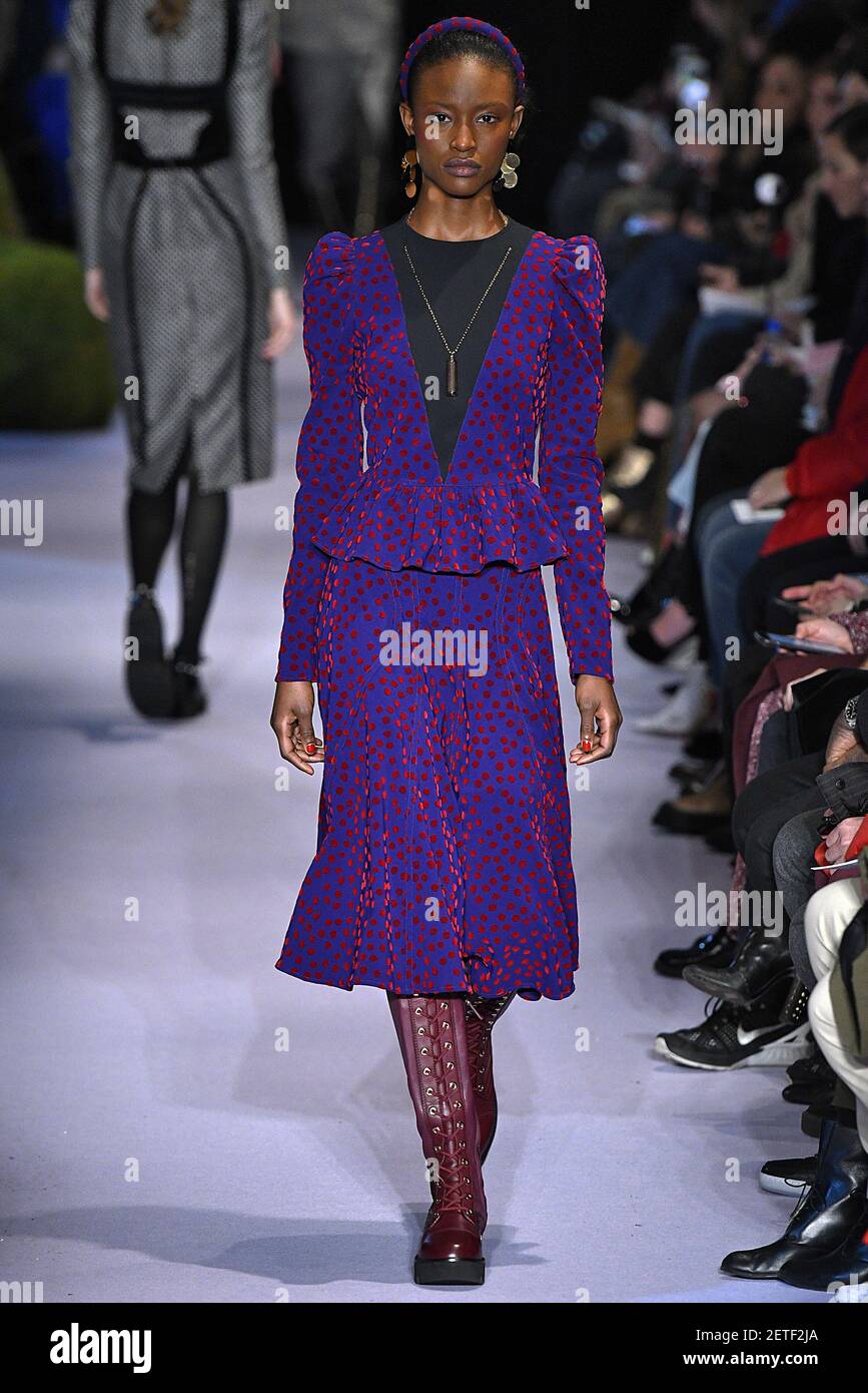 Model Alicia Burke walks on the runway during the Altuzarra Fashion ...