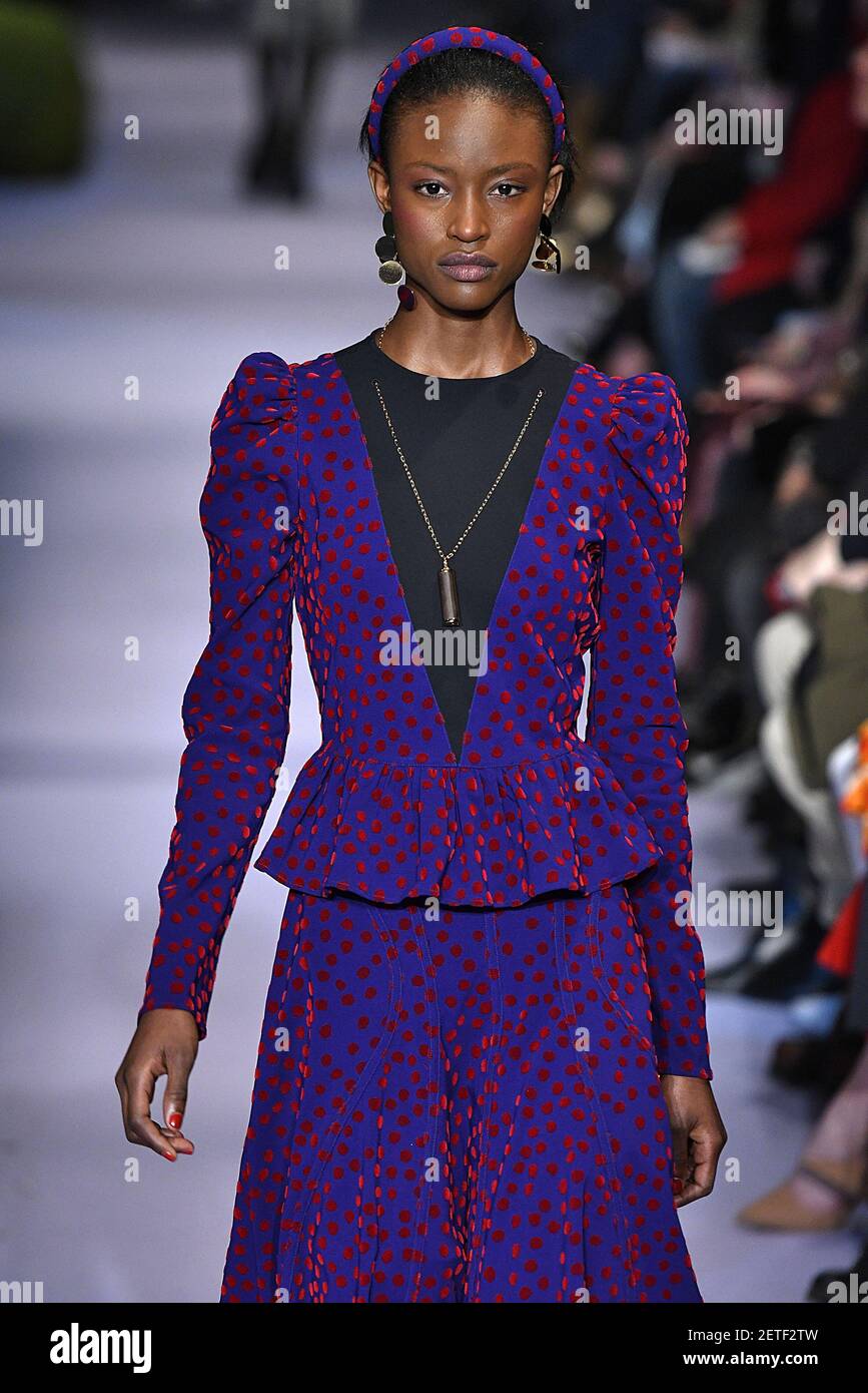 Model Alicia Burke walks on the runway during the Altuzarra Fashion ...