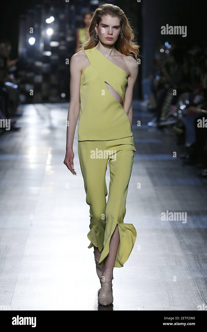 Model Sophie Rask walks on the runway during the Cushnie et Ochs ...
