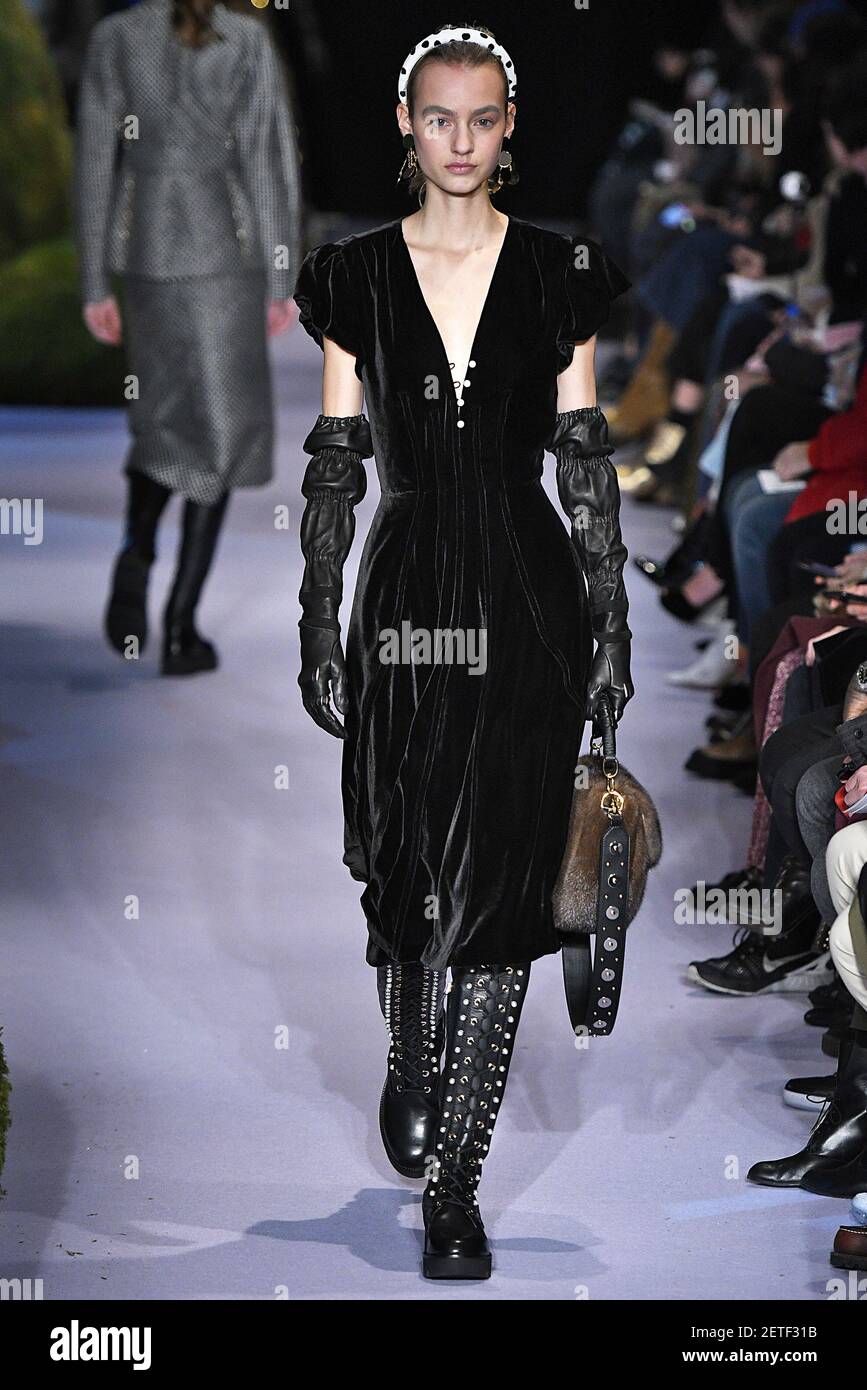 Model Maartje Verhoef walks on the runway during the Altuzarra Fashion ...