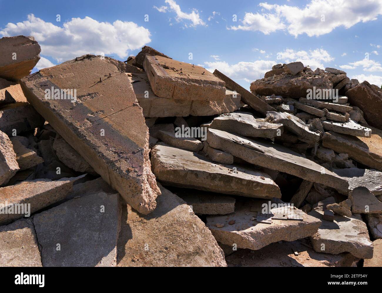 Large pieces of building demolition rubble Stock Photo - Alamy