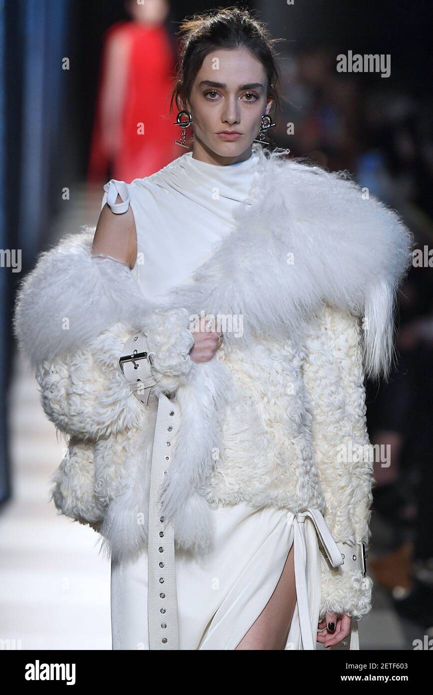Model Amanda Googe walks on the runway during the Monse Fashion Show at ...