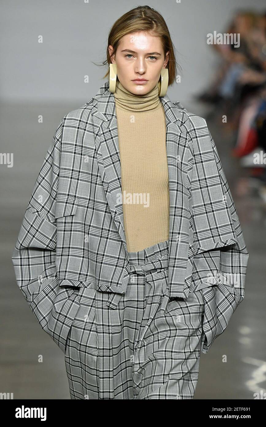 Model Sanne Vloet walks on the runway during the Zimmermann Fashion ...
