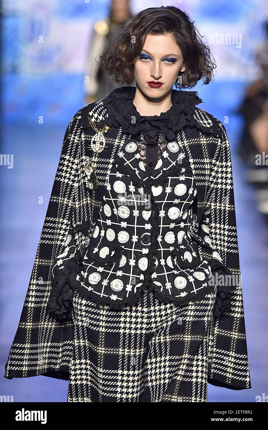 Model Amber Witcomb walks on the runway during the Anna Sui Fashion ...