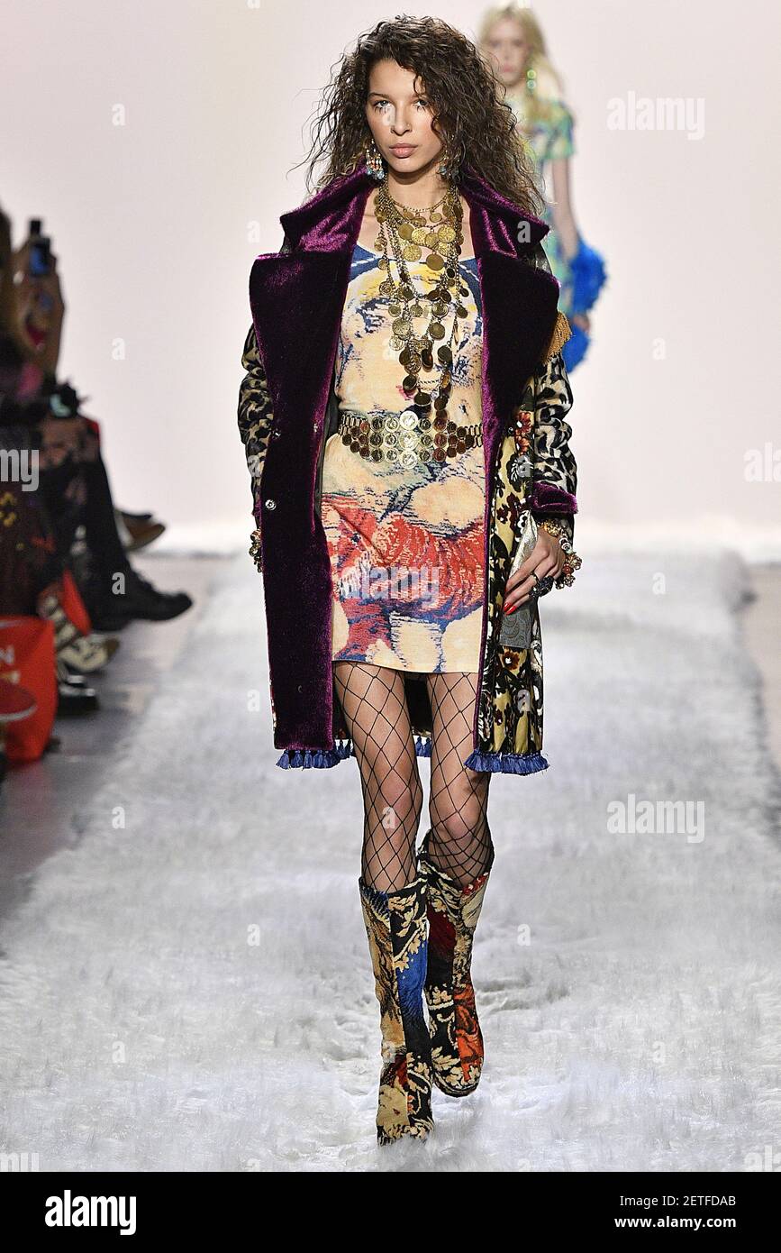 Model Alice Metza walks on the runway during the Jeremy Scott Fashion ...