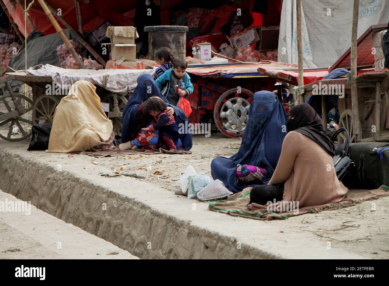 Border gate of torkham hi-res stock photography and images - Alamy