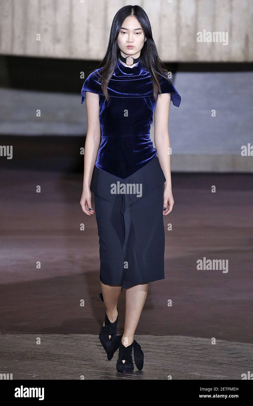 Model Hyun Ji Shin walks on the runway during the Roland Mouret Fashion ...