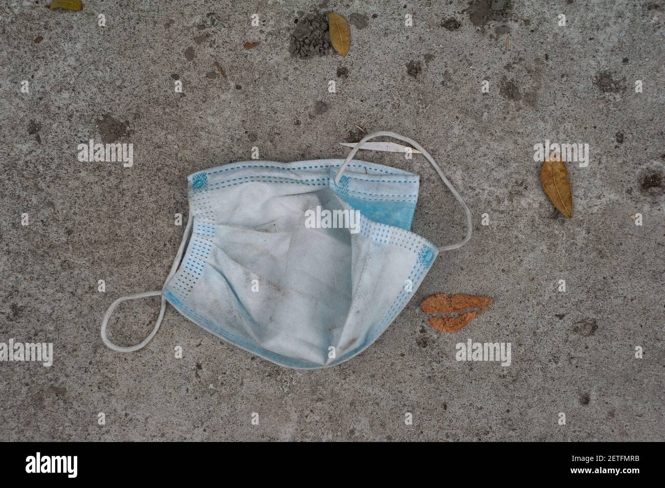 Face tp face hi-res stock photography and images - Alamy