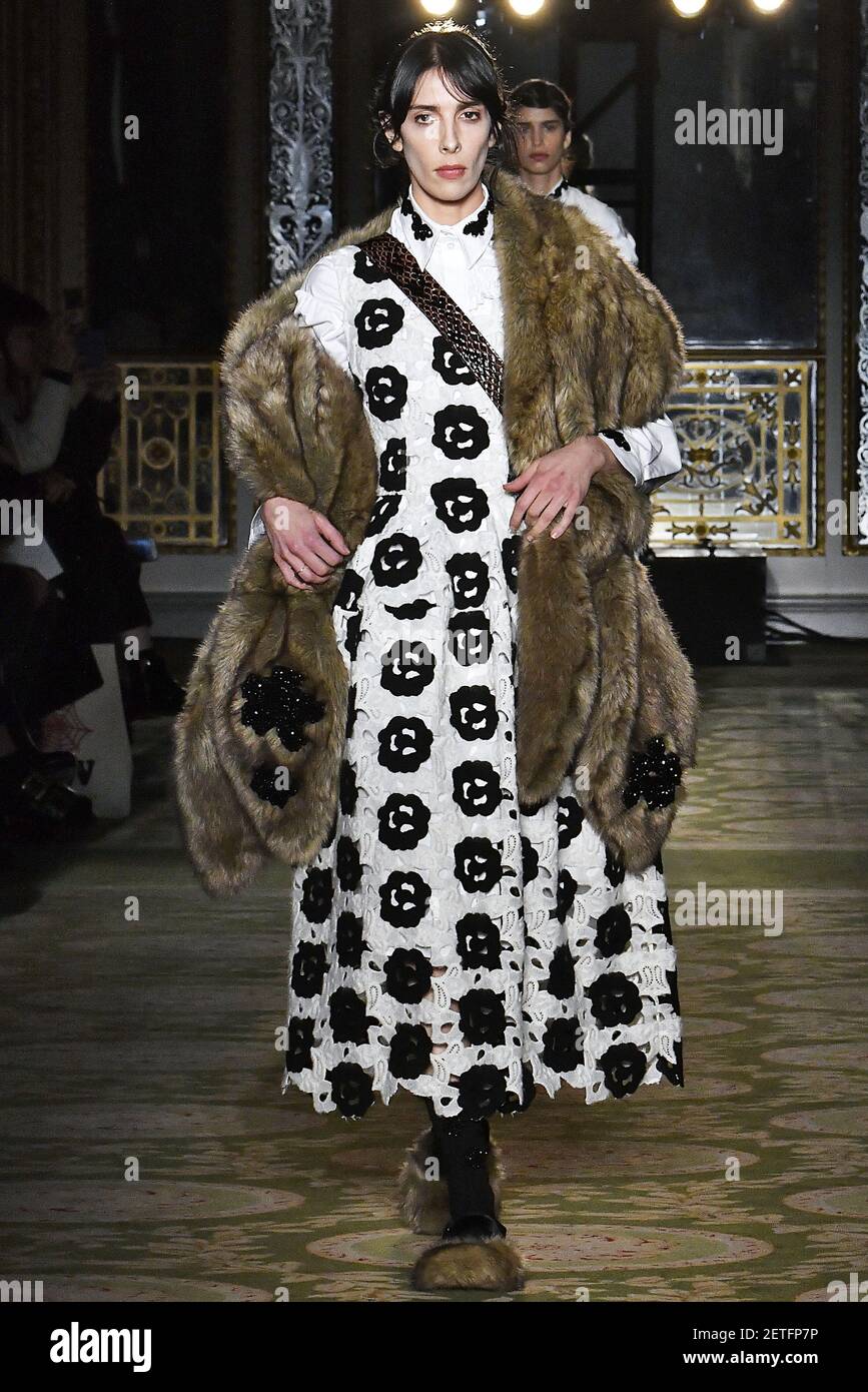 Model Jamie Bochert walks on the runway during the Simone Rocha Fashion ...