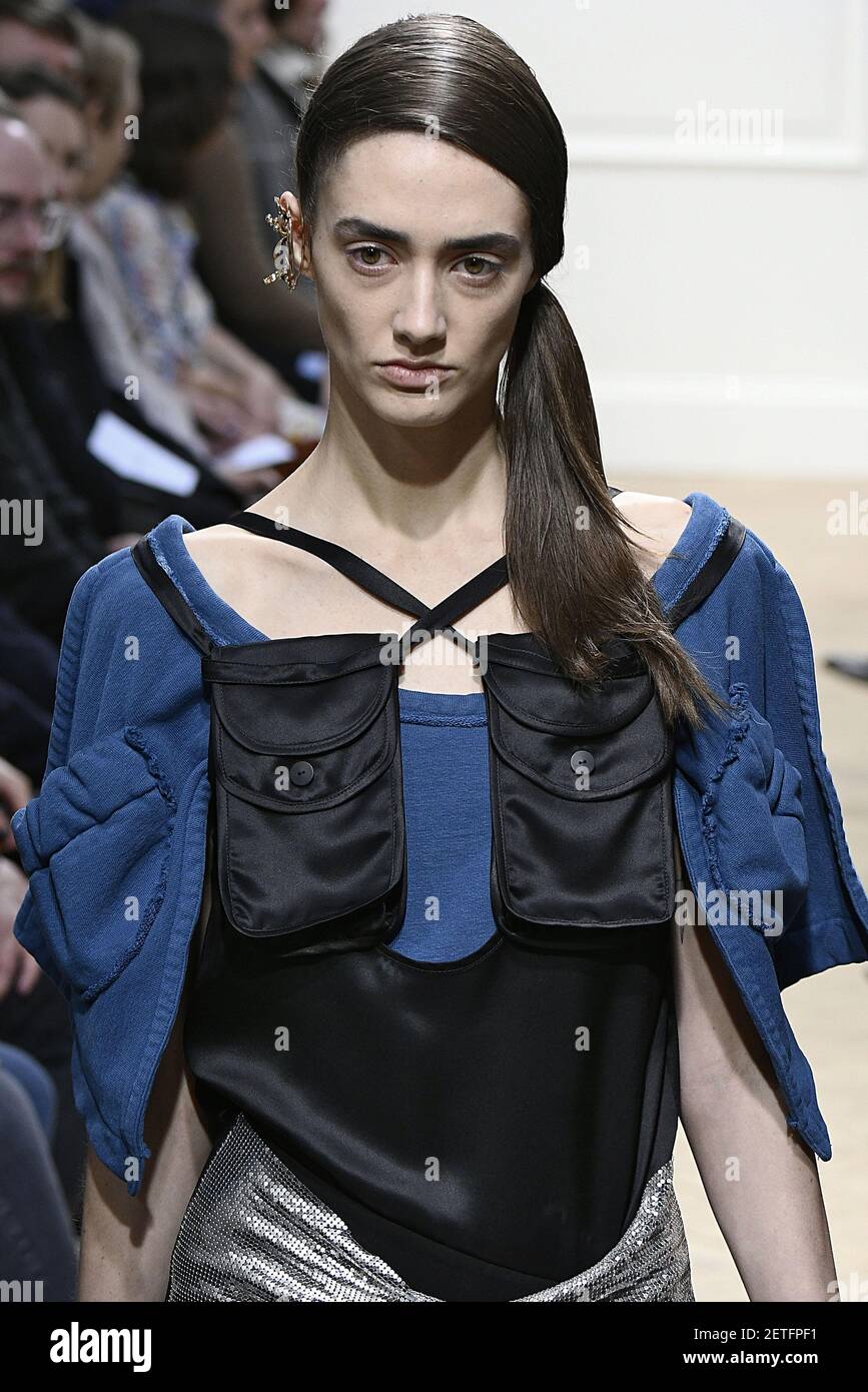 Model Amanda Googe walks on the runway during the J.W. Anderson Fashion ...