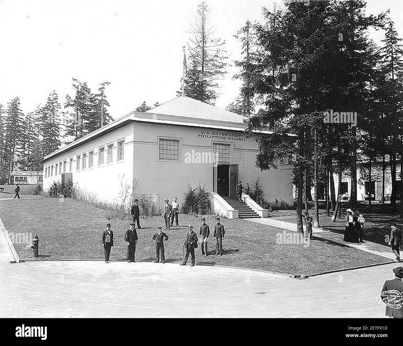 Military personnel posing Black and White Stock Photos & Images - Alamy