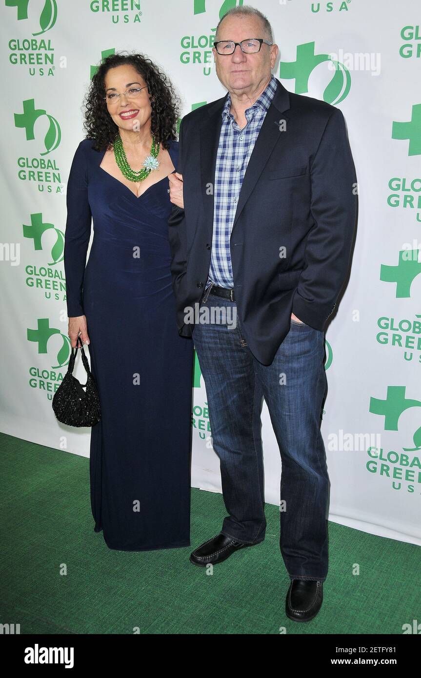 (L-R) Catherine Rusoff and Ed O'Neill arrives at the 14th Annual Global ...