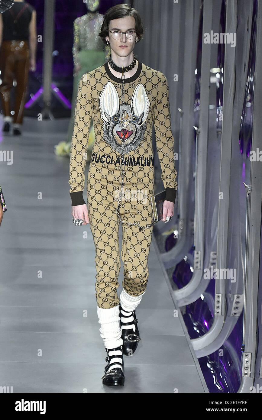 A model walks on the runway during the Gucci Fashion Show at FW17 held ...