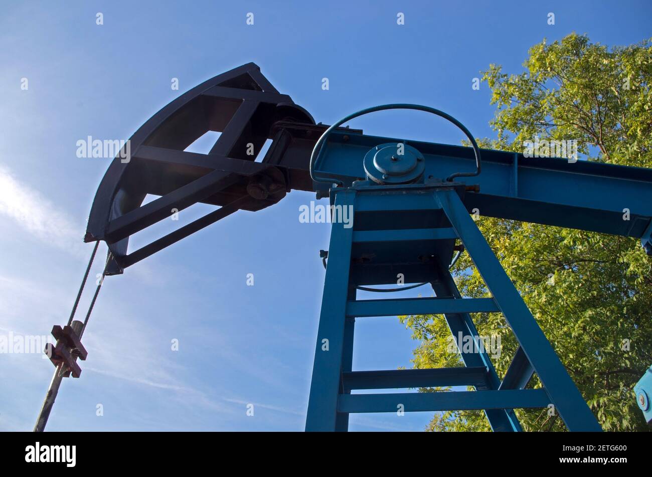 Pumping unit hi-res stock photography and images - Alamy
