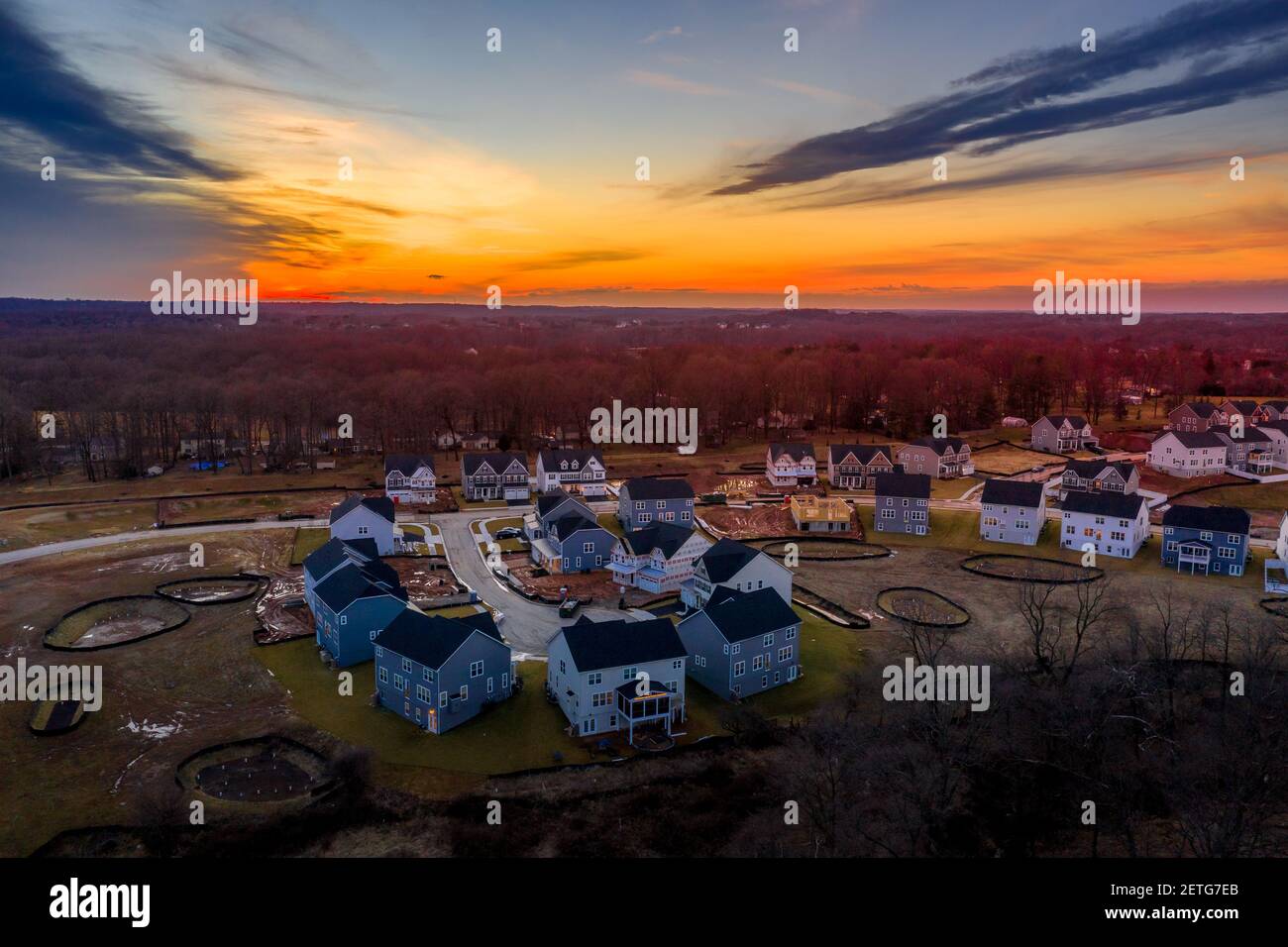 Suburban houses dead end hi-res stock photography and images - Alamy