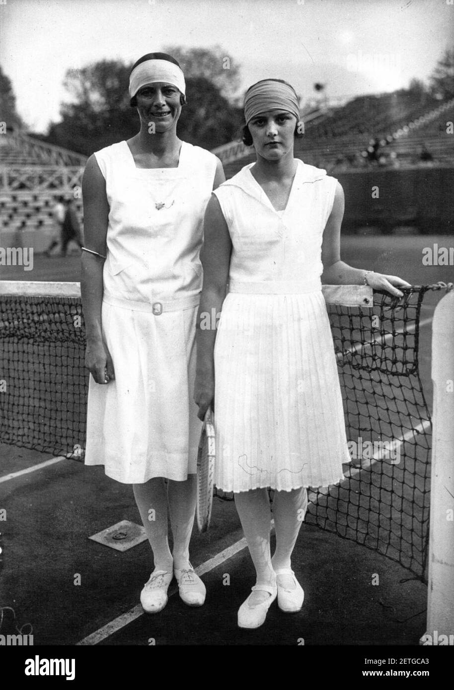 Phoebe Holcroft Watson and Eileen Bennett 1928 Stock Photo - Alamy