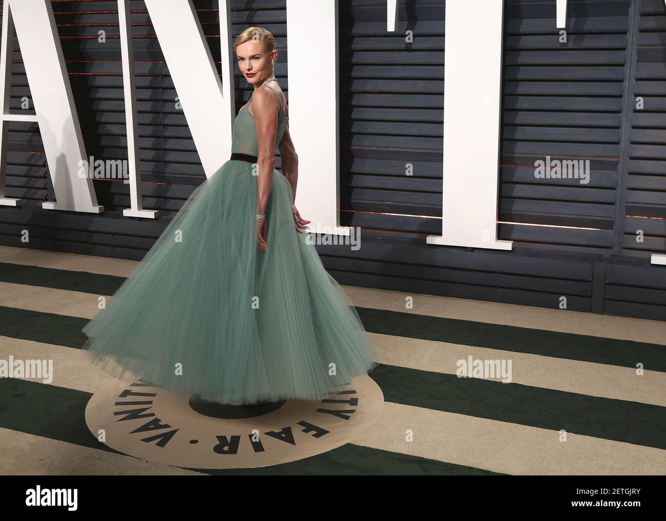 BEVERLY HILLS - FEBRUARY 26: Kate Bosworth at the Vanity Fair Oscar ...
