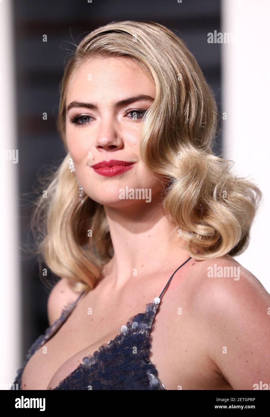 BEVERLY HILLS - FEBRUARY 26: Kate Upton attends the Vanity Fair Oscar ...