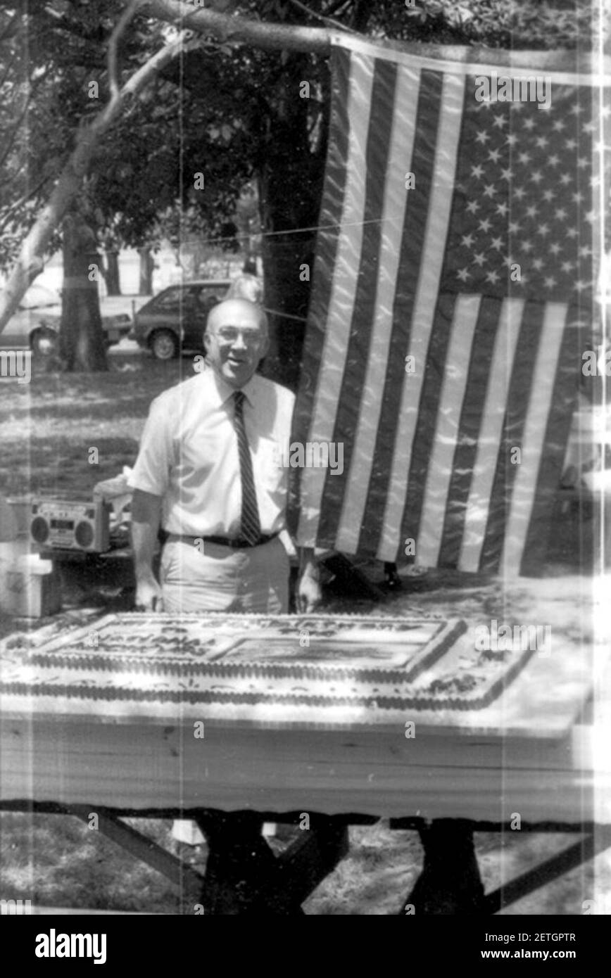 Photograph of Sixth Archivist of the United States Robert Warner ...