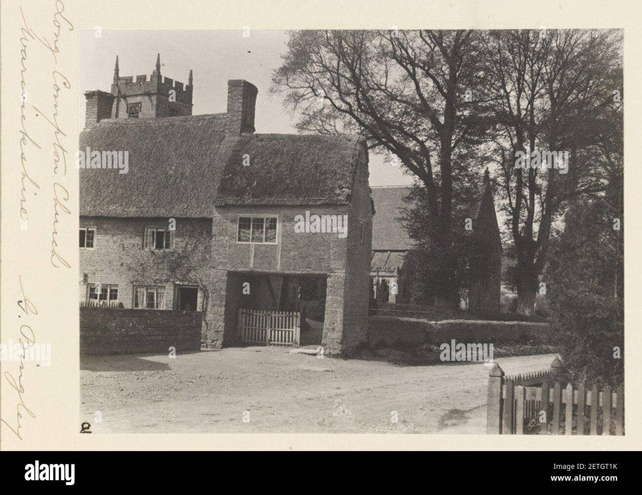 Photograph of the gateway to Long Compton church, Warwickshire (O57528 ...