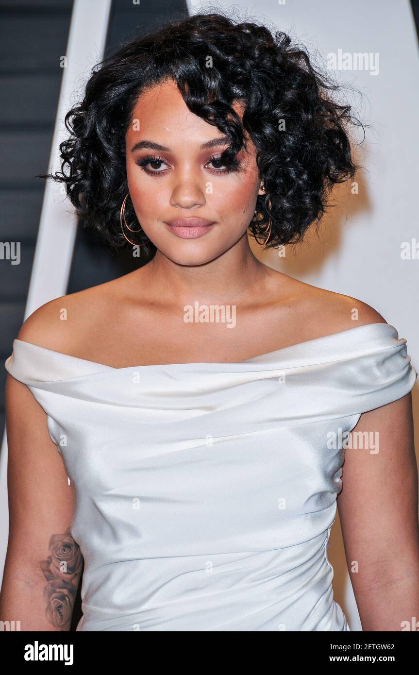Kiersey Clemons walking the red carpet at the 2017 Vanity Fair Oscar ...