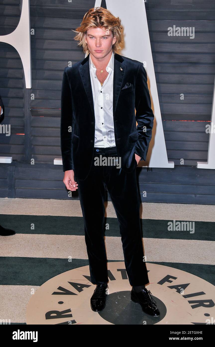 Jordan Barrett walking the red carpet at the 2017 Vanity Fair Oscar ...