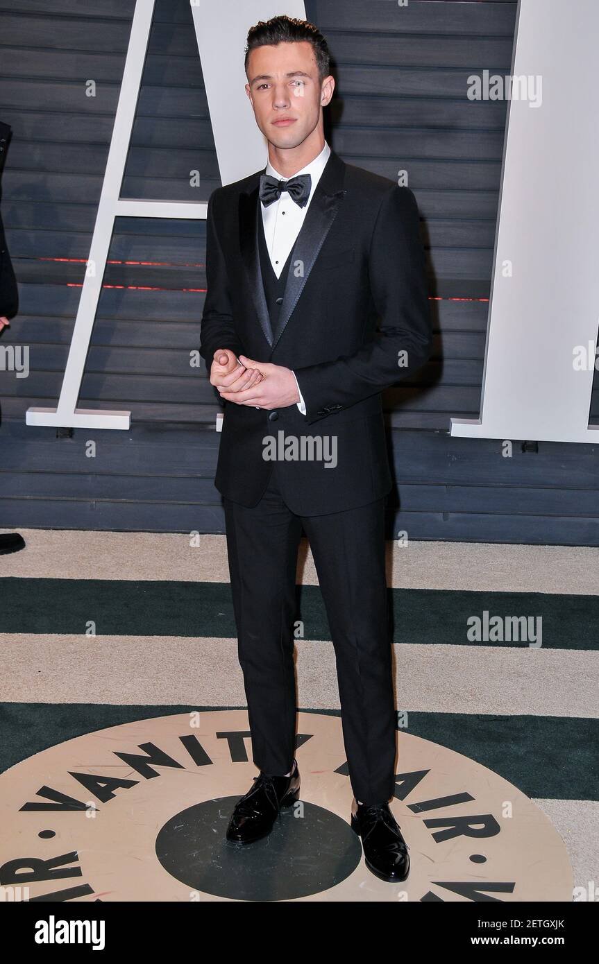 Cameron Dallas walking the red carpet at the 2017 Vanity Fair Oscar ...