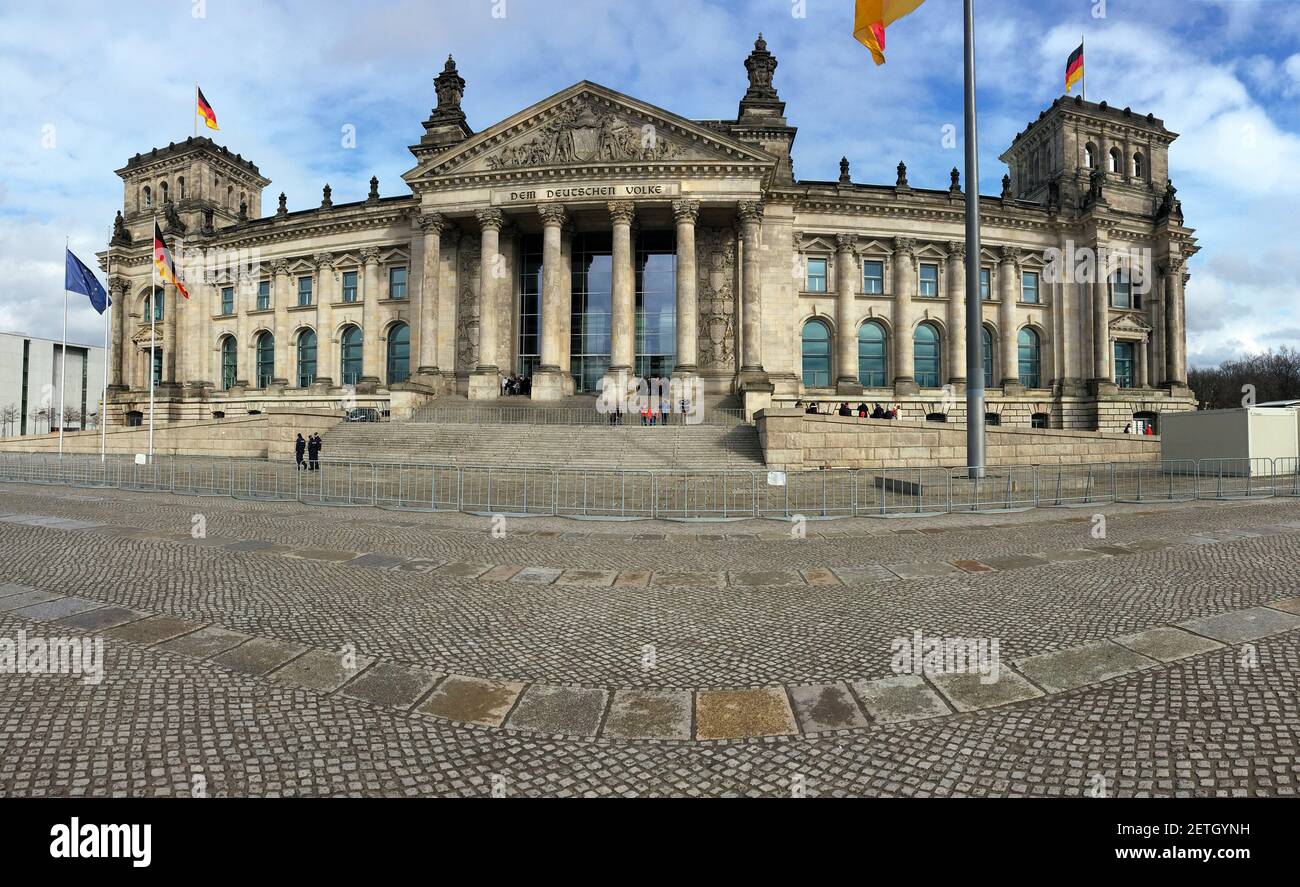 Historic Reichstag Building Stock Photo - Alamy