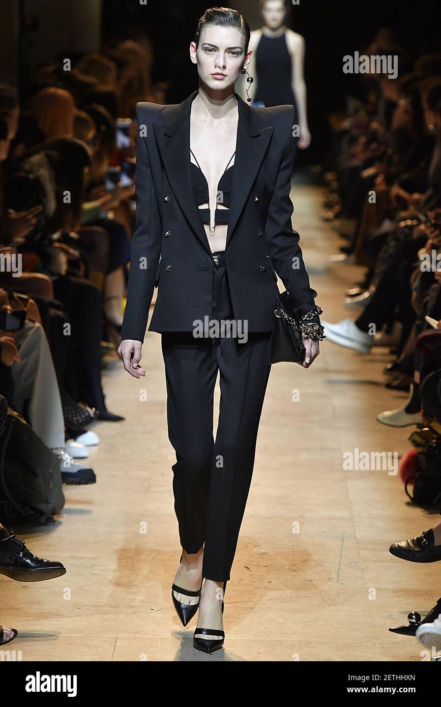 Model Marie Damian walks on the runway during the Mugler Fashion Show ...